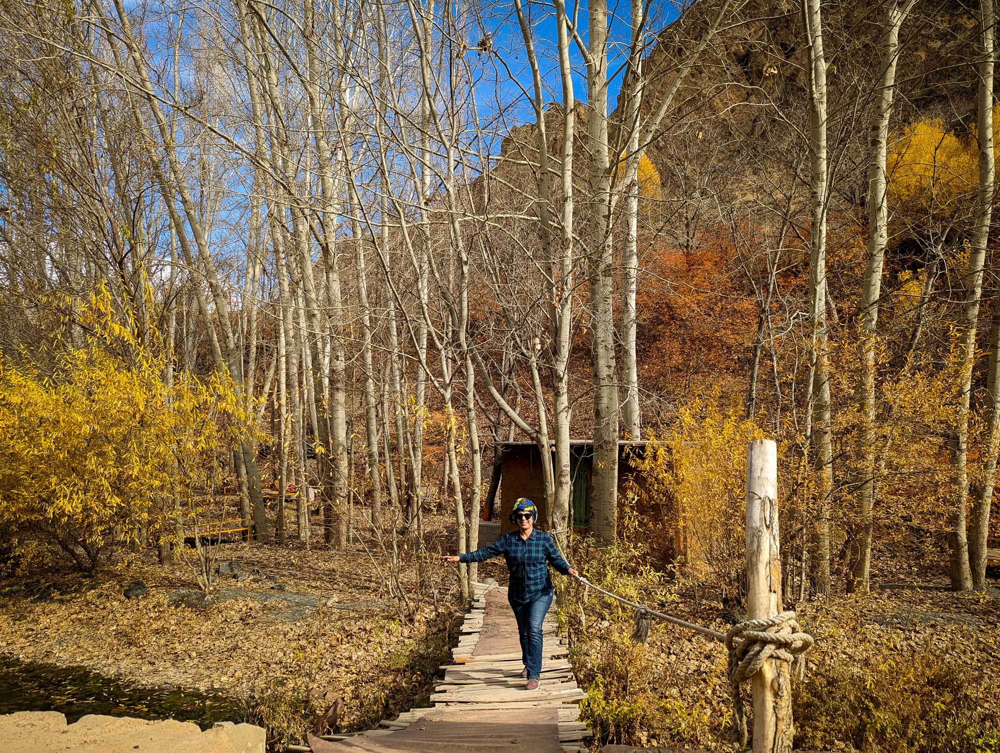 A perfect Iran Vacation: sleeping on the floor - Escape from Tehran